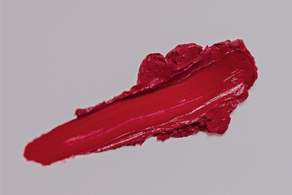 Comment bien choisir sa teinte de rouge à lèvres ? - Nuoo